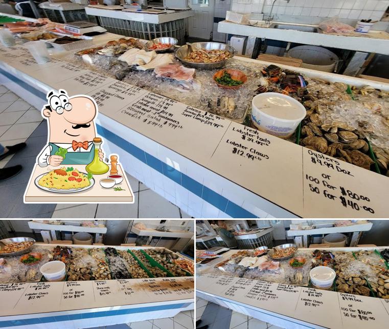 woolley's fish market and seafood house in Freehold Township ...