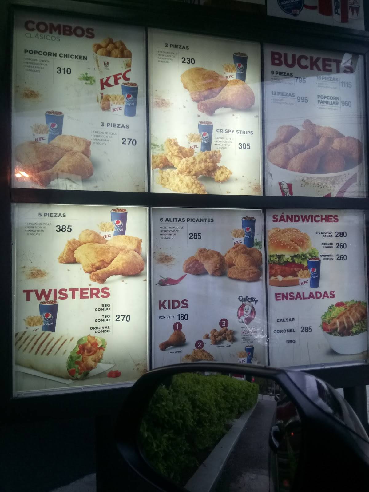 Menu at KFC restaurant, Santo Domingo, Av. Winston Churchill Esq
