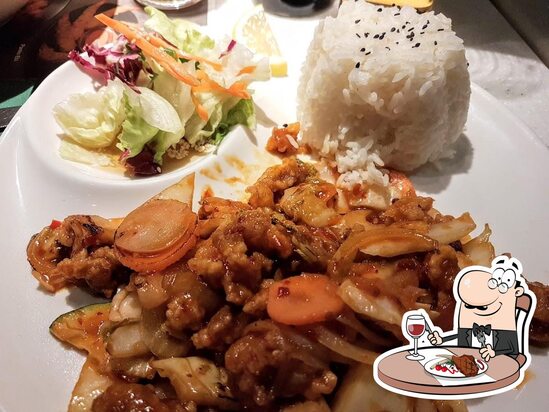 Akakiko Sushi & Asian Fusion restaurant, Vienna, Julius-Tandler-Platz 4 ...
